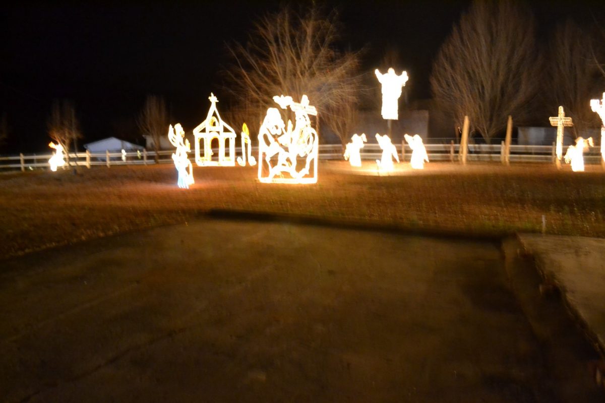 Hunter Family Christmas Lights To Be Shown Again This Year – The ...